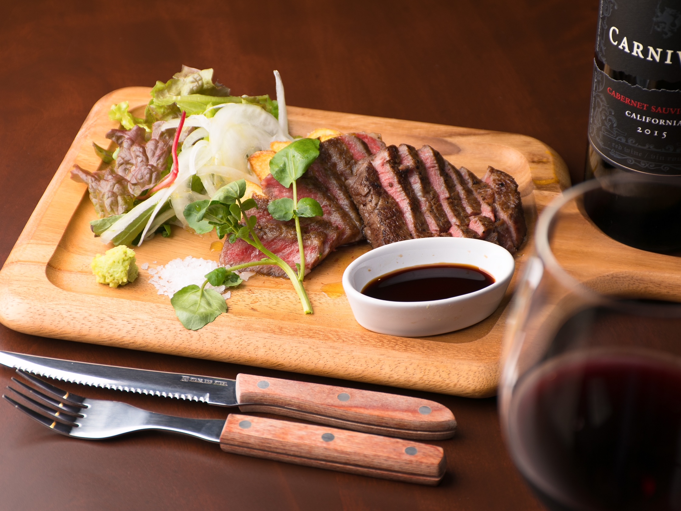 特選ロースステーキ＆赤身ステーキのハーフ＆ハーフ|広島県 三原・世羅の観光情報／【公式】そら・みち・みなと